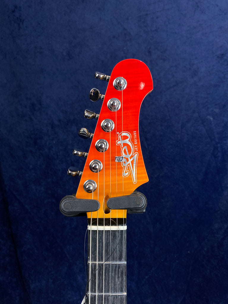 Jet Guitars JS-600 Super Strat Flame Top Roasted Maple in Trans Red