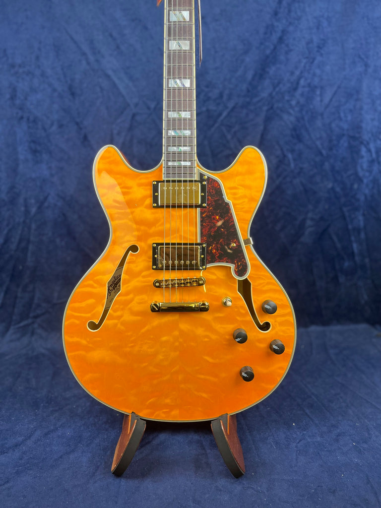 D'Angelico Excel DC XT Single Cut Semi-hollow Vintage Natural Quilt