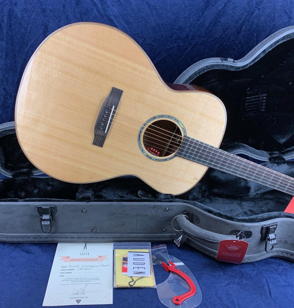 Auden Artist Mahogany Austin Model Spruce Top Full Body in Hard Case ...